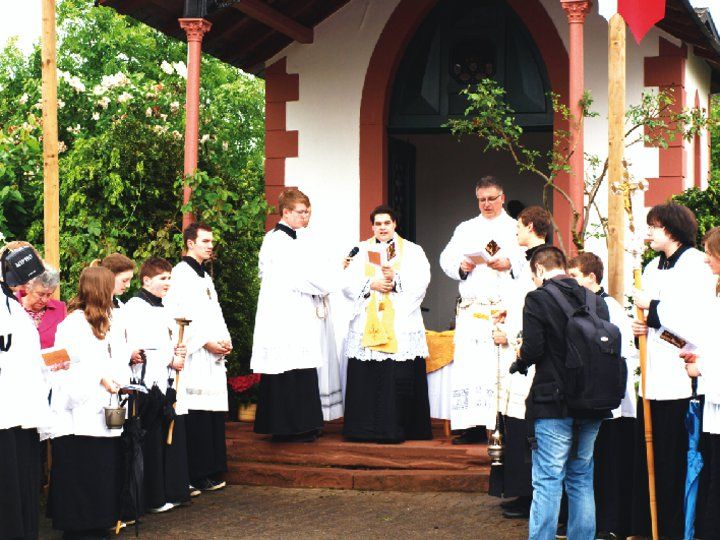 Jan Gerrit Engelmann wurde zum Priester geweiht | Rheingau Echo